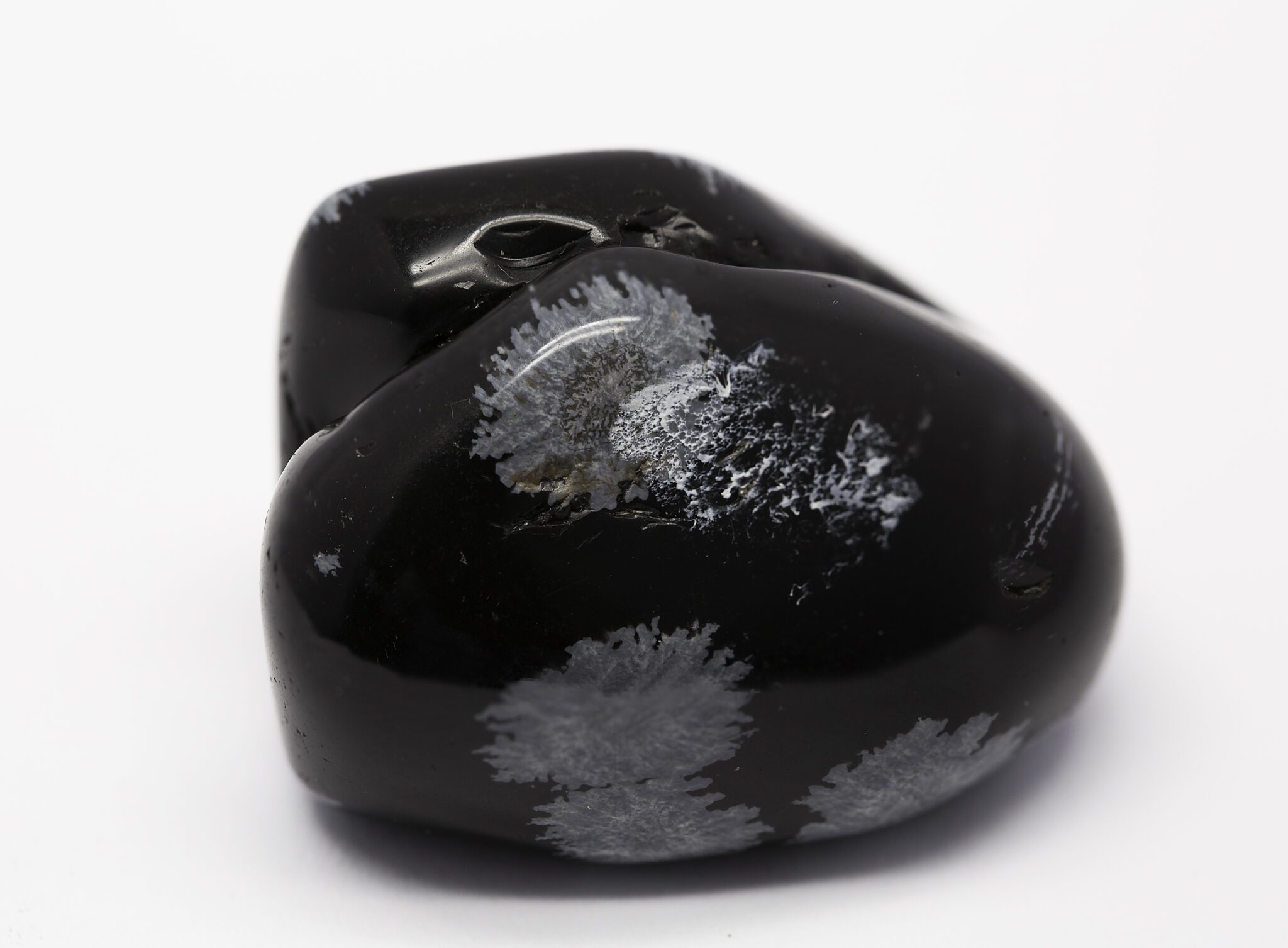 Beginner’s Guide: Understanding The Formation Of Natural Glass | Gem-A
